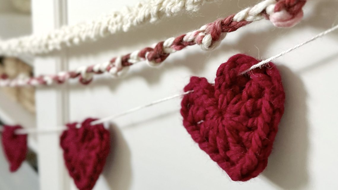 Crochet Heart Garland Pattern | Simply Made by Erin